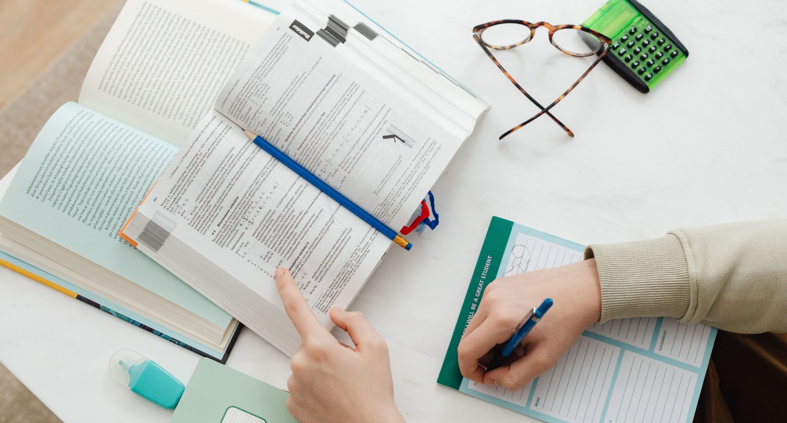 How To Decide Between University And TAFE | Explore Careers Australia